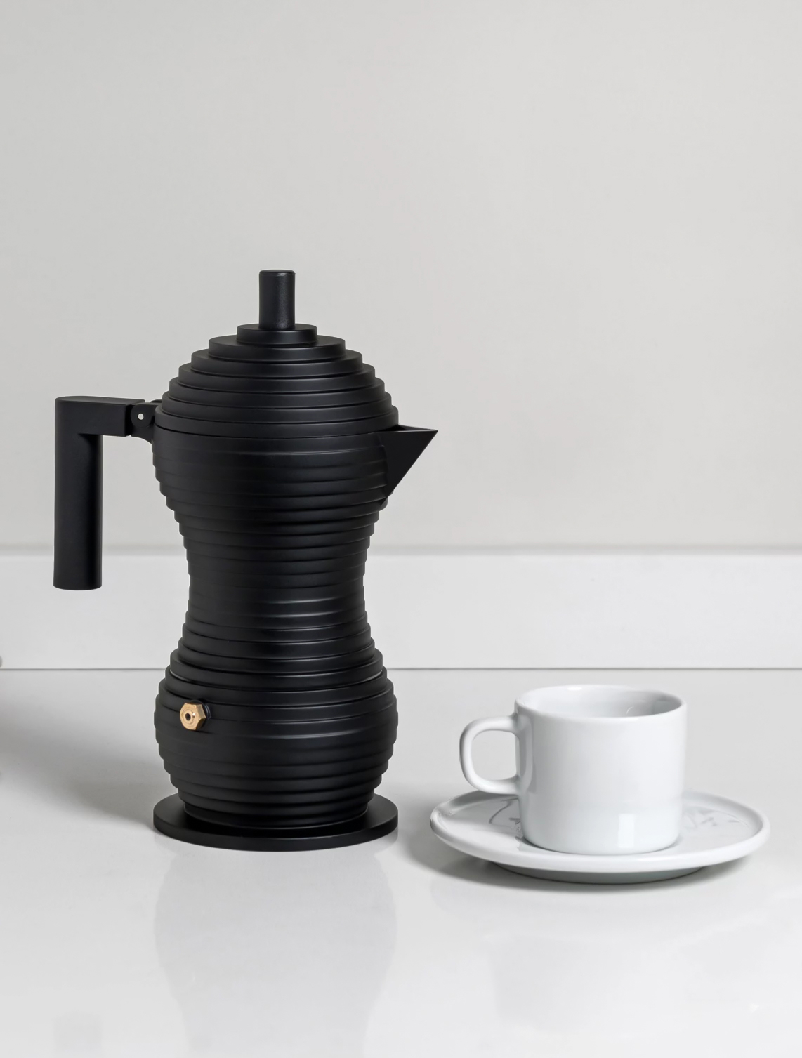 Кофеварка гейзерная на 3 чашки Pulcina, 150 мл, от Alessi — купить в ...